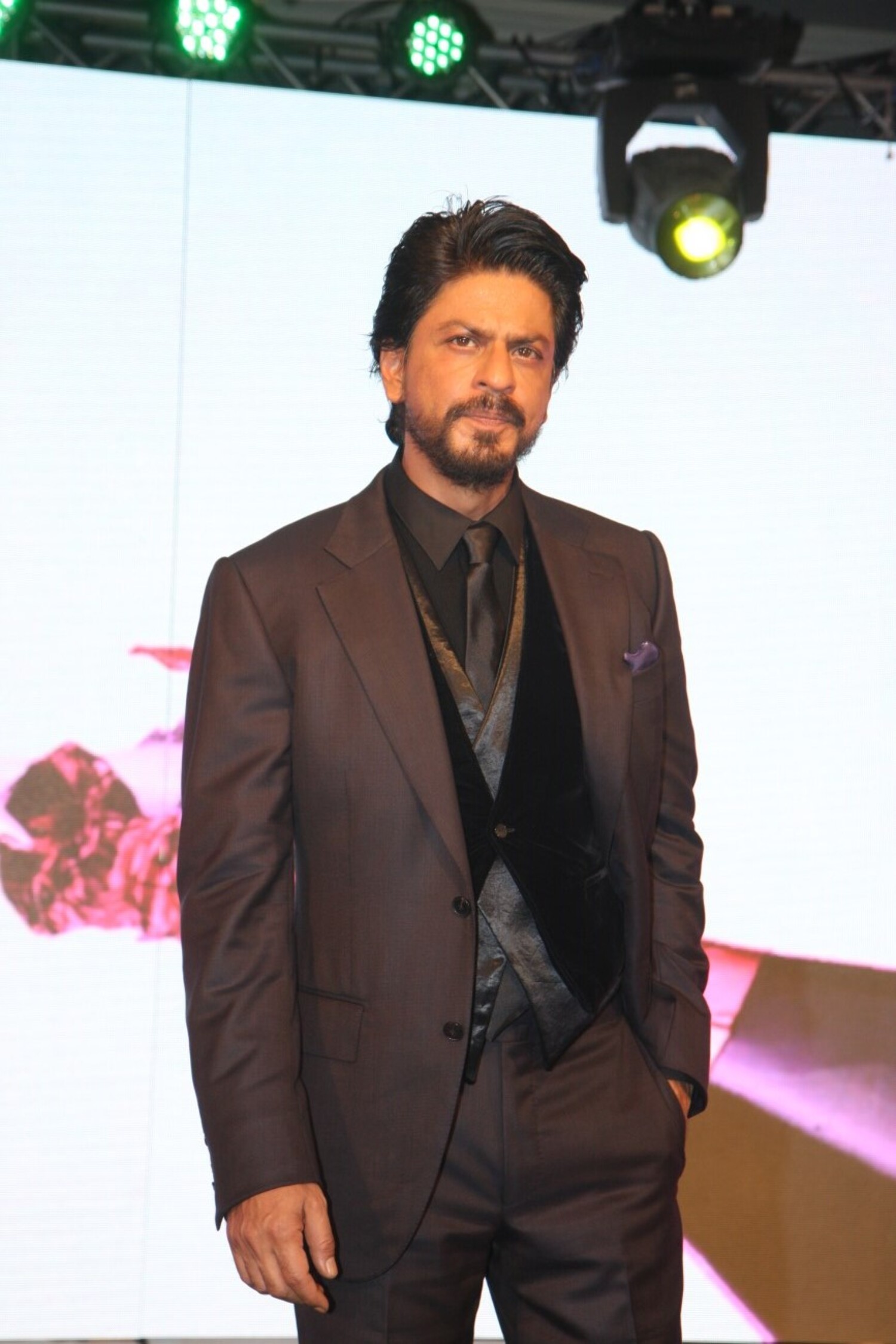 Shah Rukh Khan at the music launch of film CHENNAI EXPRESS SRK 1 ...